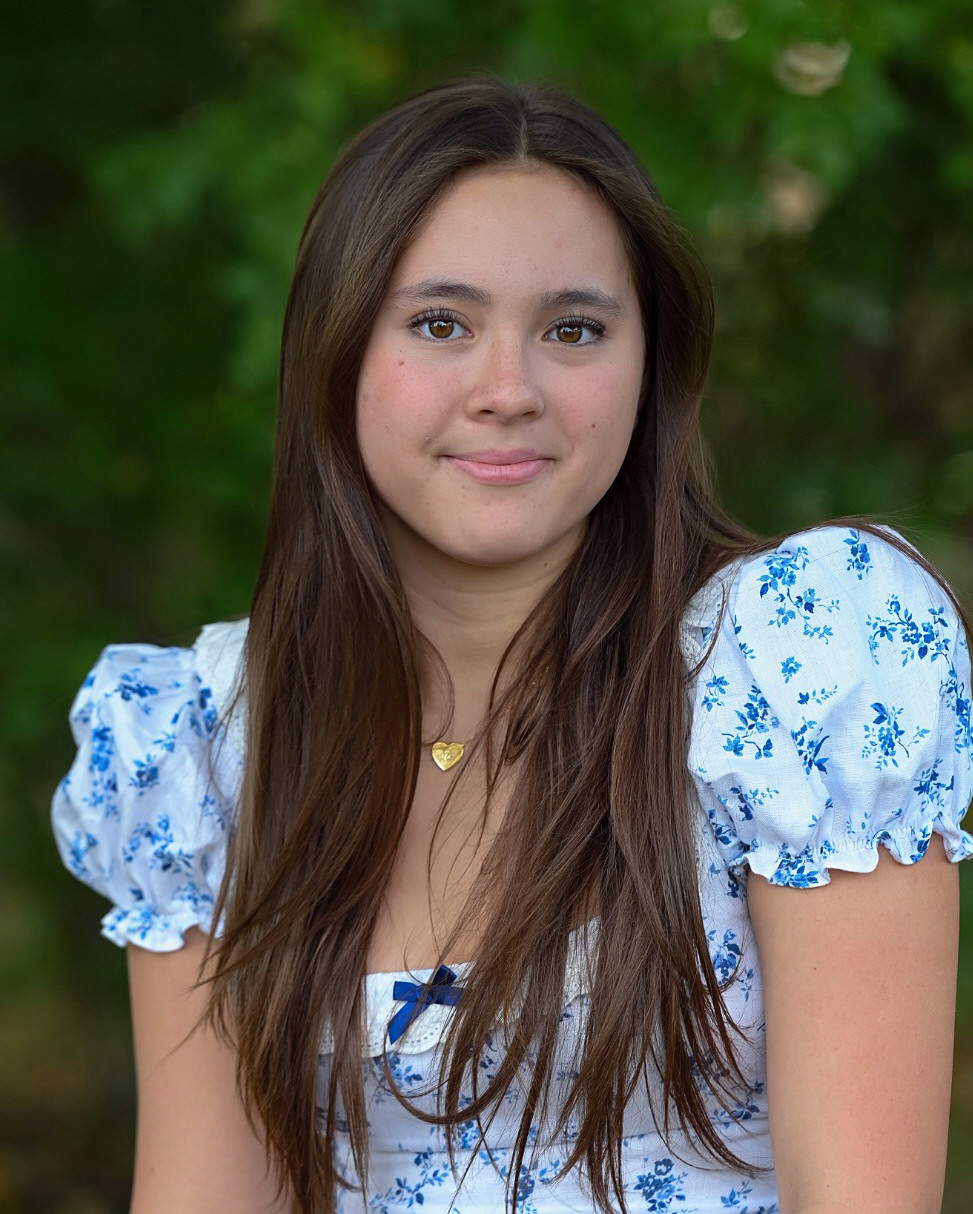 Nuala Chee ’27 – The Green and Gray
